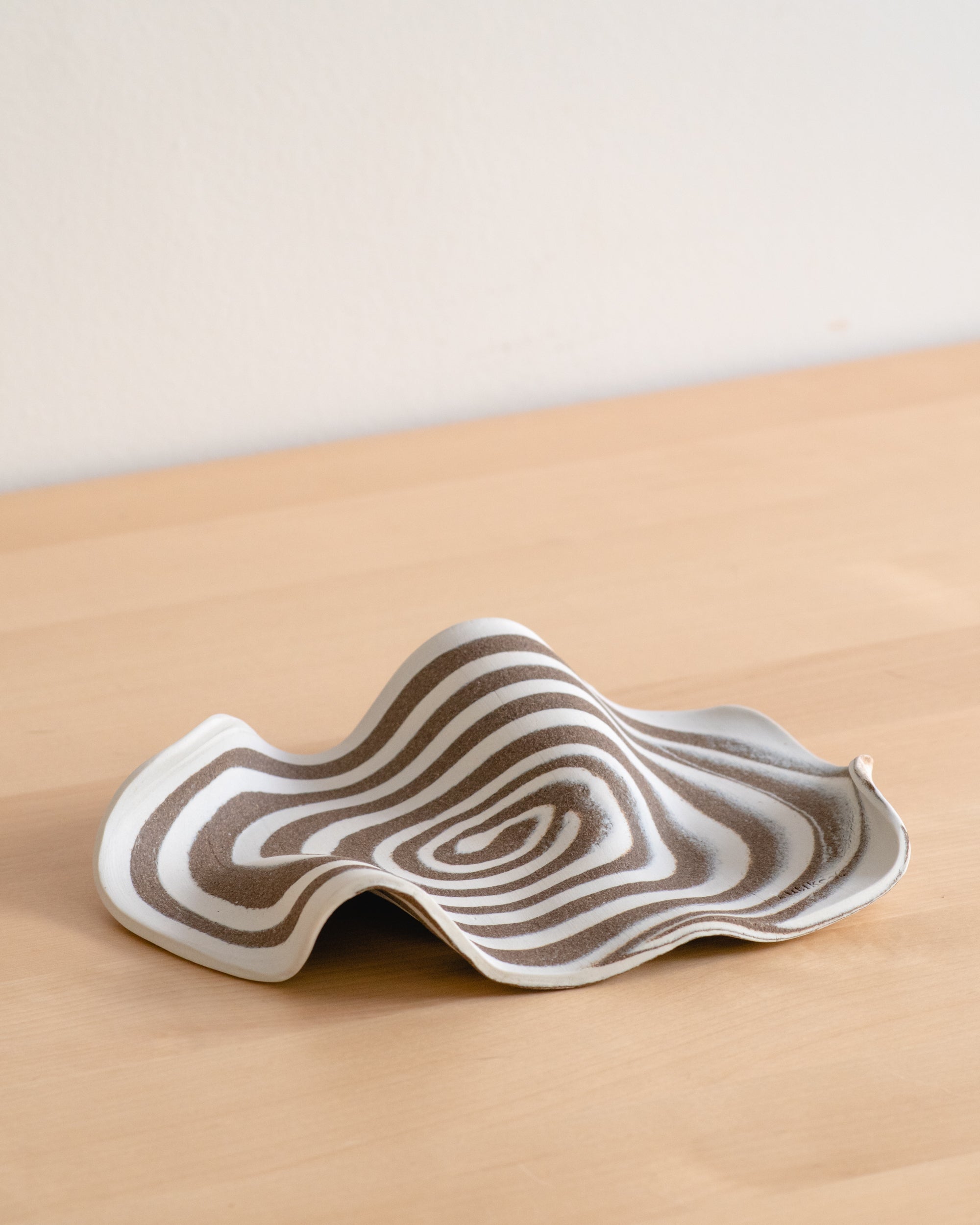 Spiral Wave Tray – Putikcat Ceramics